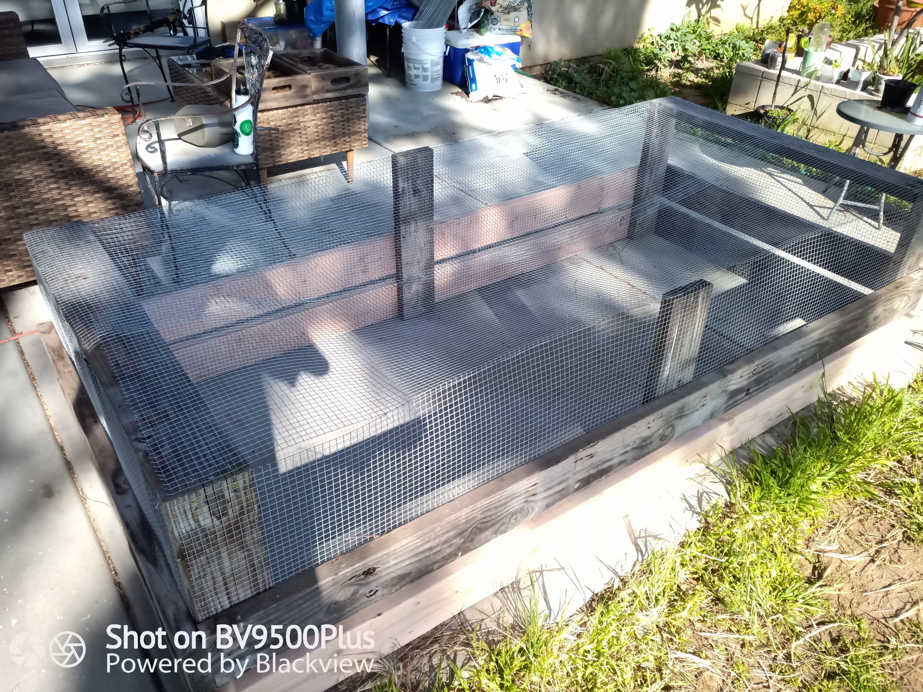 Guardin’ your Garden: a DIY gopher proof raised bed | SCLeccentric